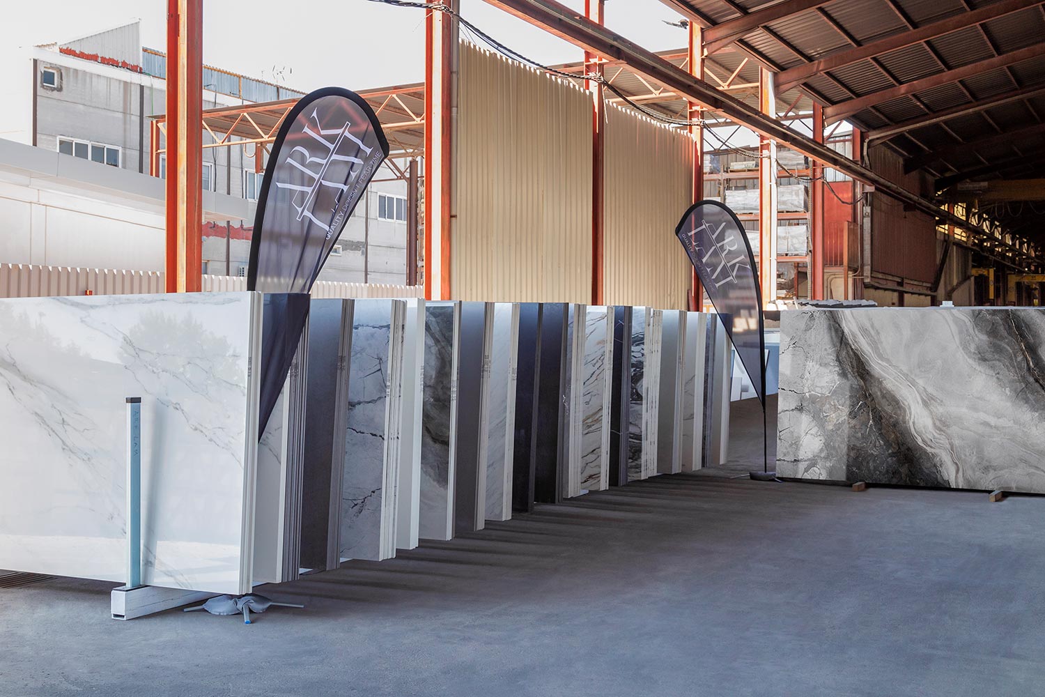 Arklam abre un centro logístico en Madrid con capacidad para más de 2. ...